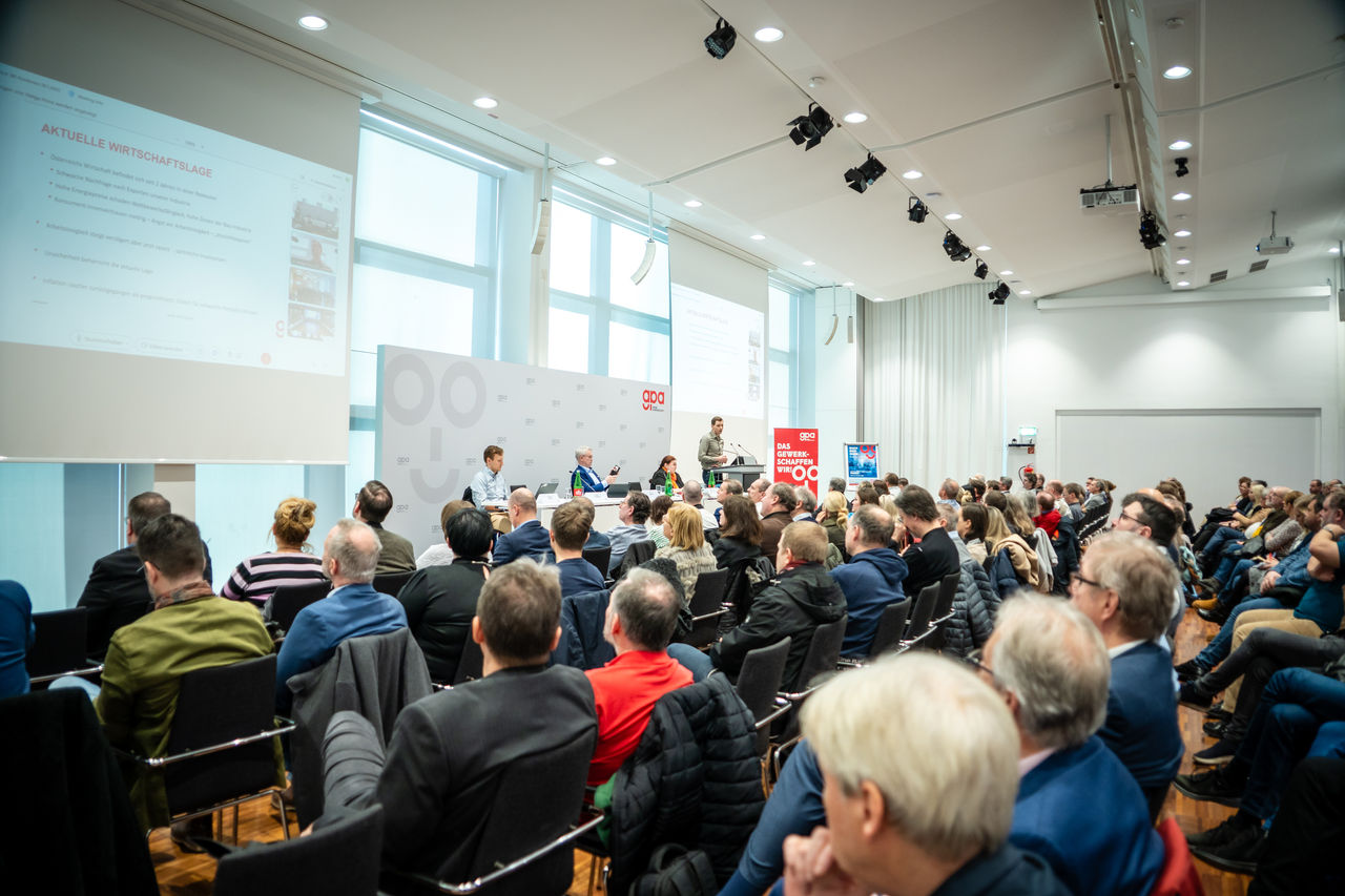 KV-Finanzsektor 2025: Betriebsräte stimmen sich auf Verhandlungen ein